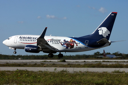 AeroMexico promotes the new Avenger movie with a new logojet | World ...