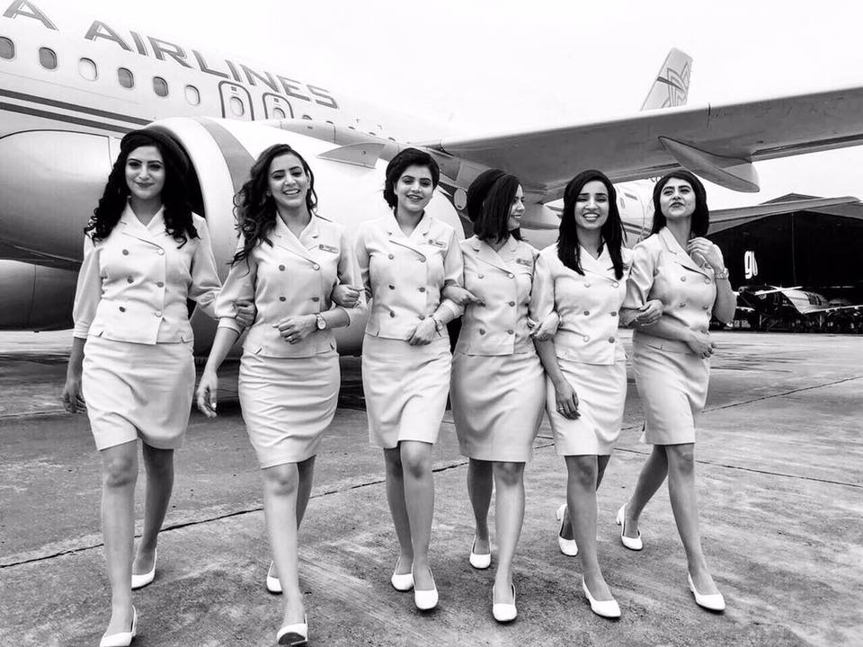 Vistara revisits the past with a retro jet and retro crew uniforms ...