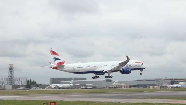BA A350-1000 arriving LHR | World Airline News