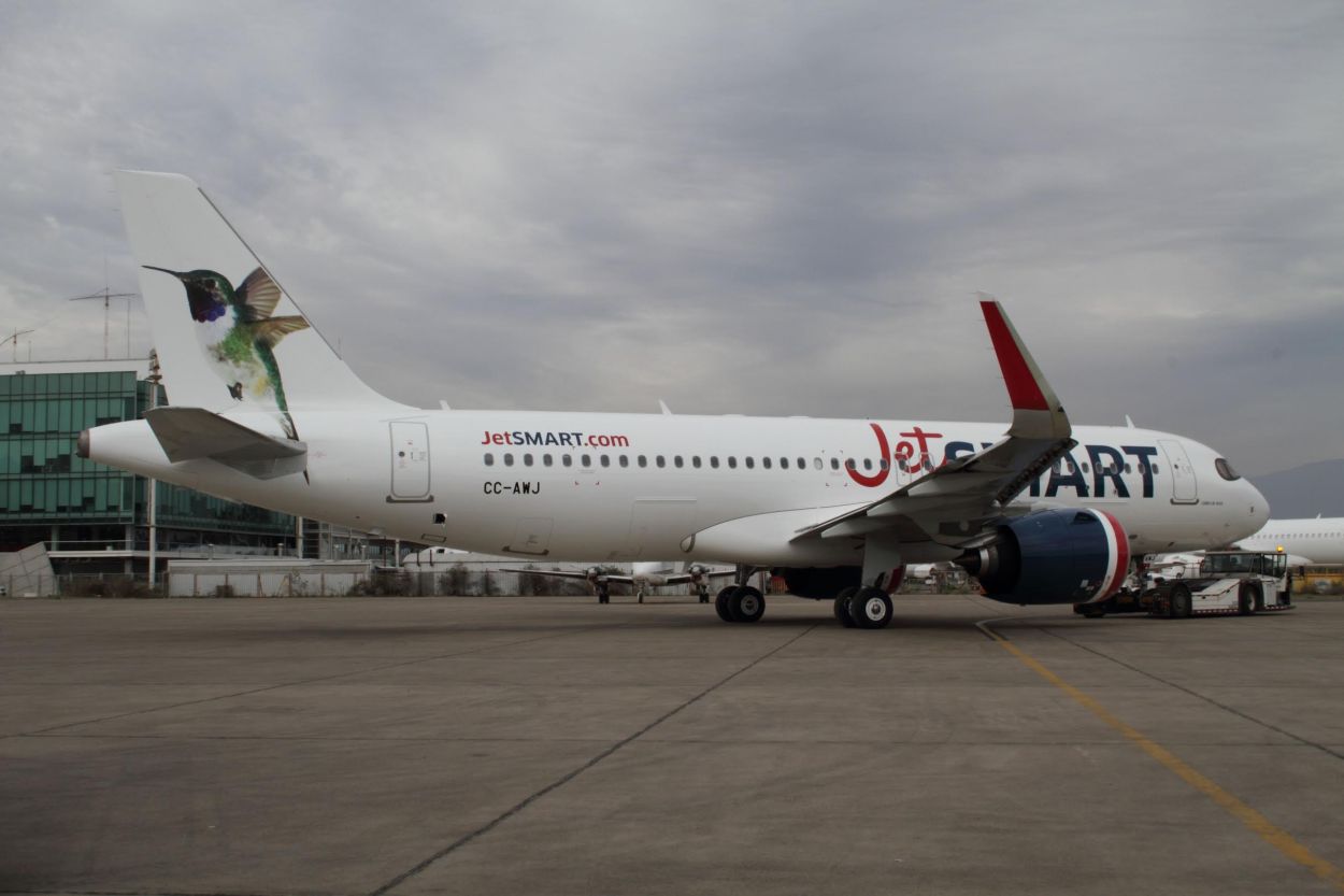 JetSmart shows off its first Airbus A320neo in Santiago | World Airline ...