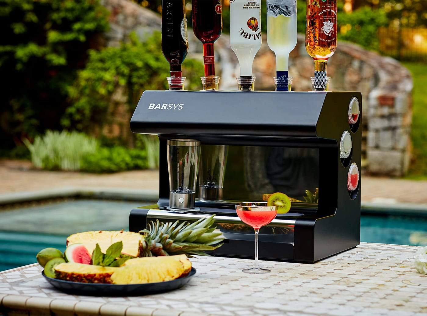 British Airways experiments with AI-powered cocktail maker in Newark ...