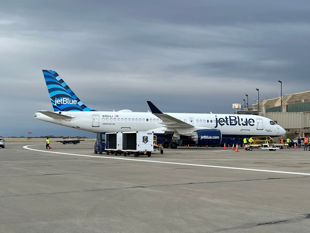 JetBlue Airways lands in the Heart of America with nonstop flights to ...