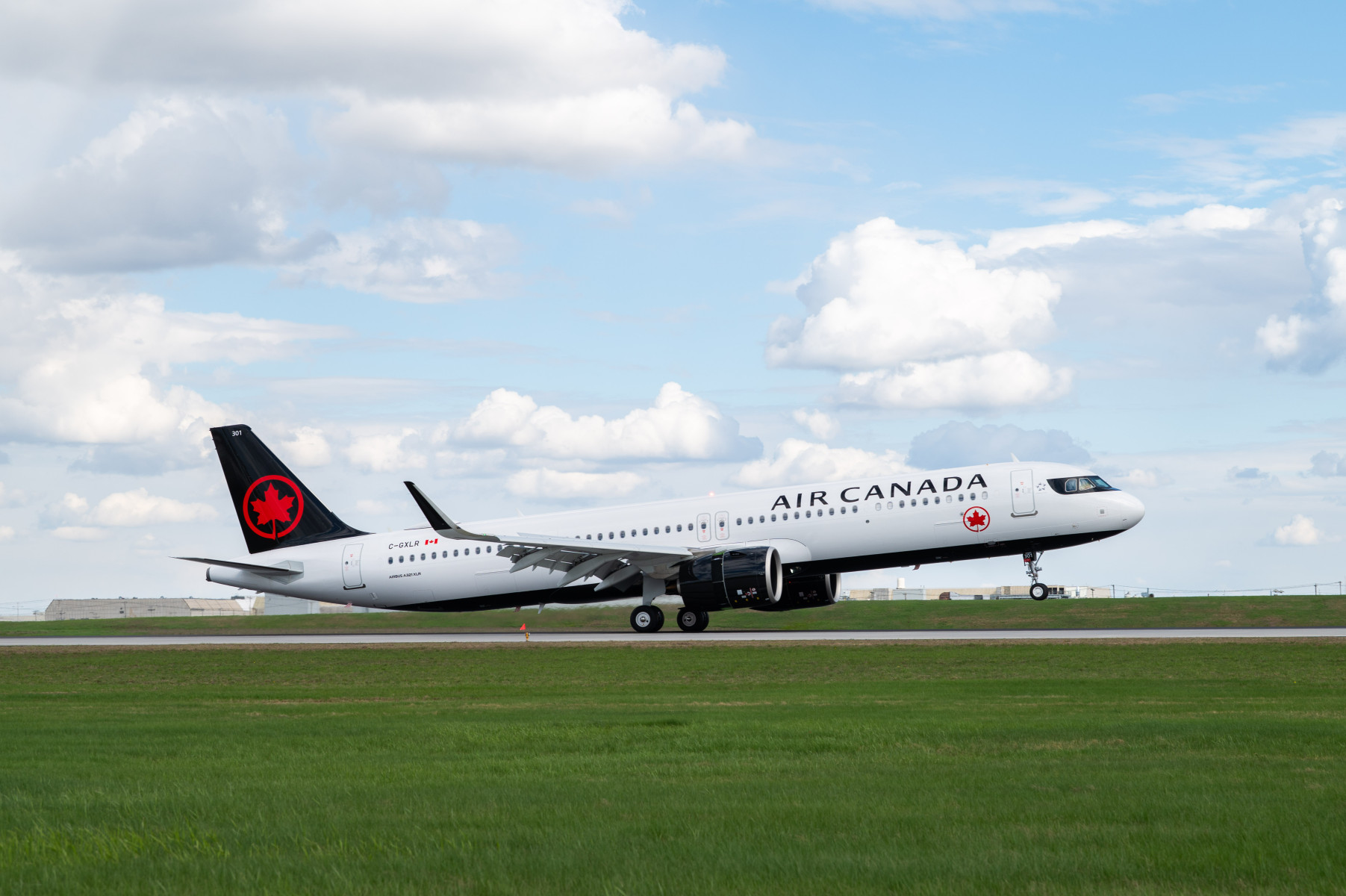 Air Canada puts its first Airbus A321XLR into revenue service | World ...